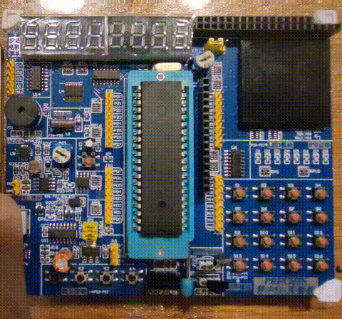 51单片机STC89C52RC——8.2 8*8 LED点阵模块(动态图像)_8×8点阵动图-CSDN博客