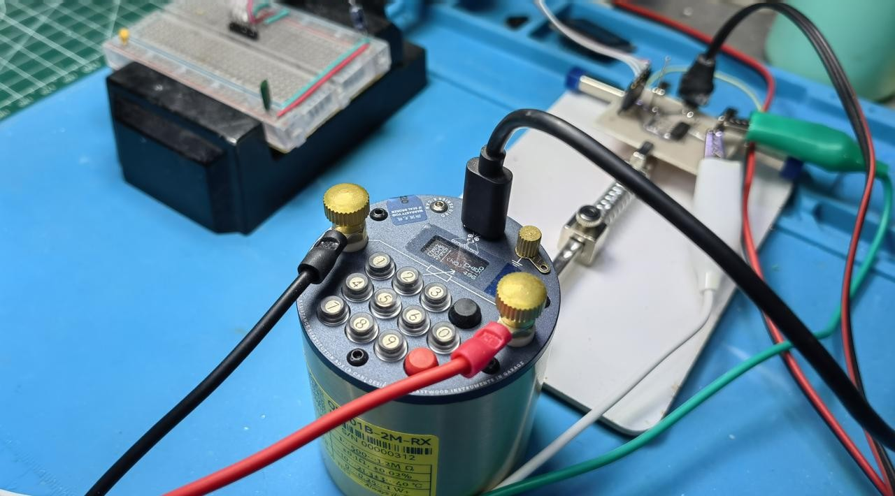 利用QR10可编程电阻箱测量 MAX202 输出电压特性_电阻箱qr10-CSDN博客