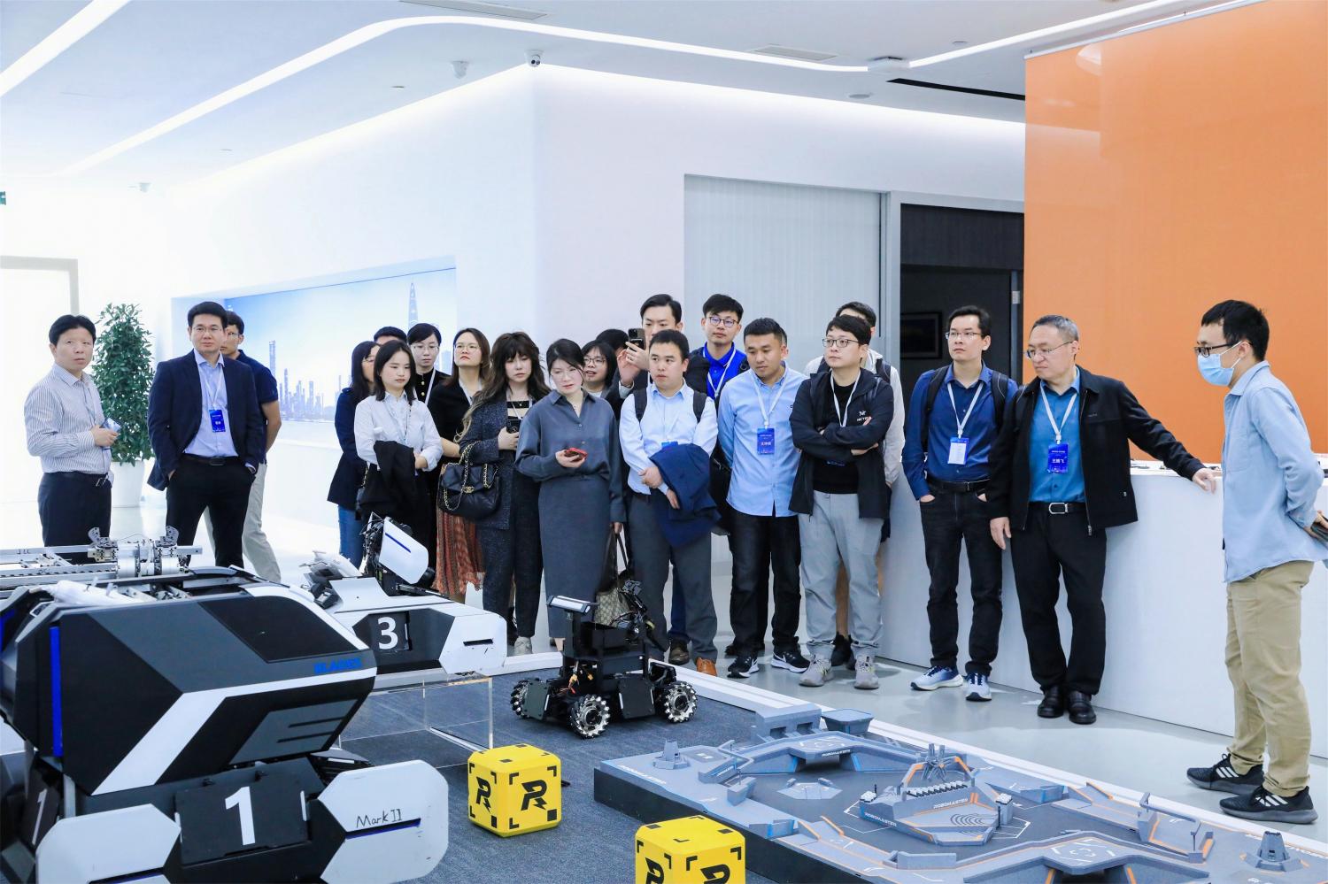 交大安泰EMBA 23级3班深圳名企参访活动圆满落幕，探索多元领域共创未来_安泰 企业参访-CSDN博客