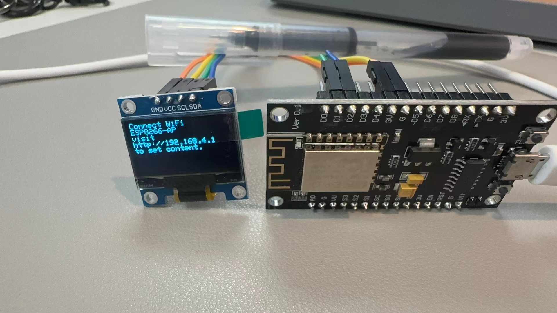 手机连接ESP8266的WIFI，进入内置网页，输入要显示的内容，在OLED显示屏上显示文本_esp8266内置网页-CSDN博客