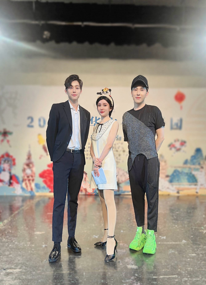 英伦风采｜英伦传媒创业CEO与主持人唐力川-CSDN博客