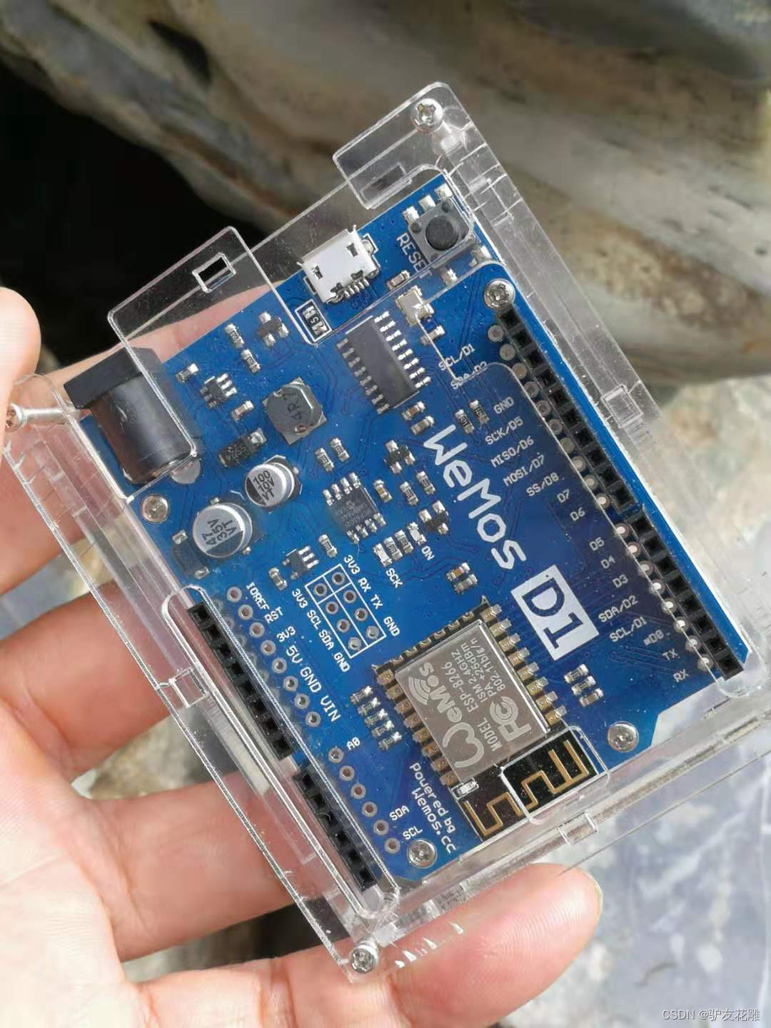 【雕爷学编程】Arduino动手做（172）---WeMos D1 创建一个服务器实例，在手机浏览器输入1关灯输入0开灯_wemos d1原理图-CSDN博客
