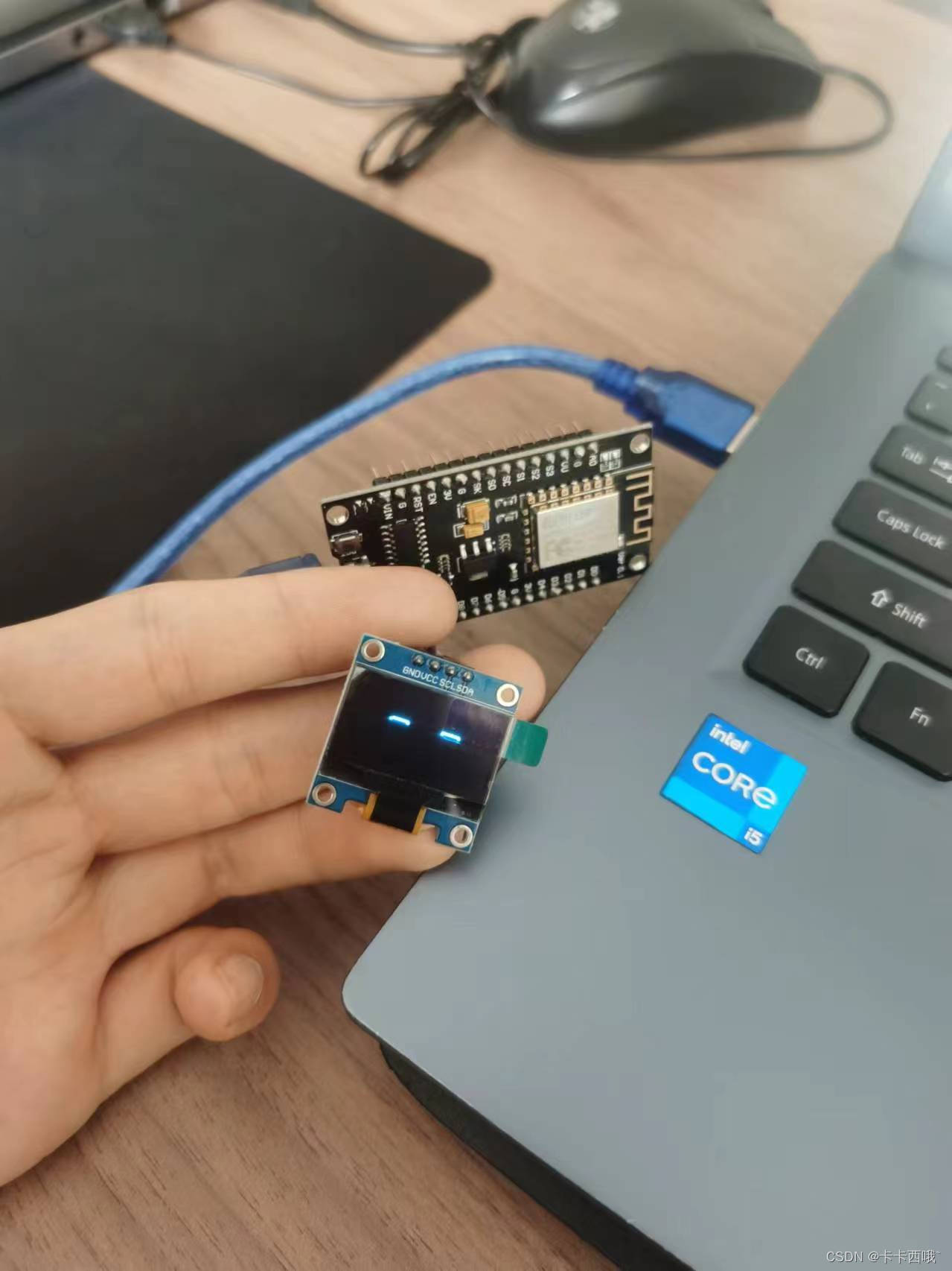 Esp8266控制i2c4针脚oled屏幕显示图片（机器人眼睛）使用Arduino中u8g2实现_esp8266驱动4针脚oled屏幕-CSDN博客
