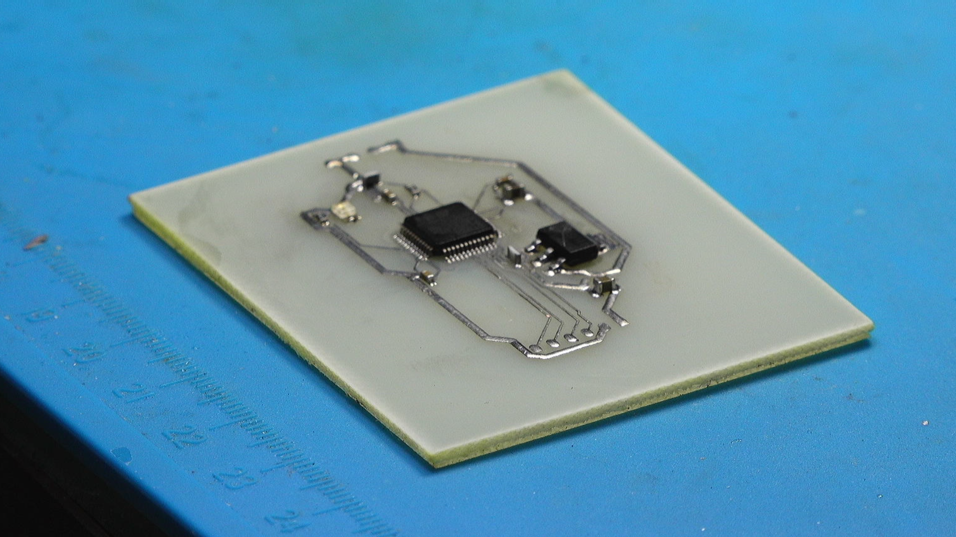 集成调试与电源接口 ： STM32单片机中的RST信号_stm32 rst-CSDN博客