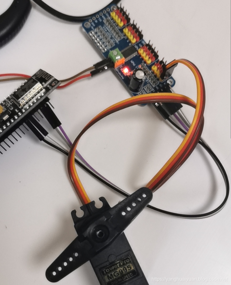 arduino（3）：使用ESP8266的 I2C接口，加上PCA9685 芯片控制舵机进行旋转_esp8266 i2c-CSDN博客