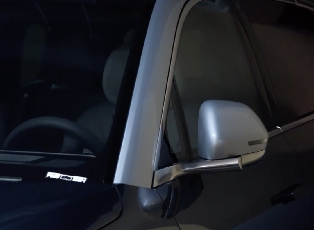 自动泊车挑战奇葩车位，问界M9狂喜，宝马X7车主破防了！_问界m9自动泊车识别不了地下减速钉-CSDN博客