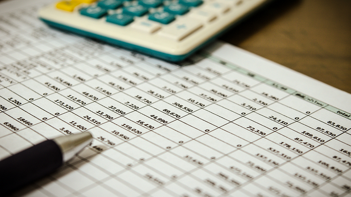 当 Pandas 足以进行数据可视化时，您不需要 Matplotlib一行代码即可绘制数据，让常规 Eda 工作更加轻松只使用pandas制作柱形图不使用matplotlib数据为姓名成绩