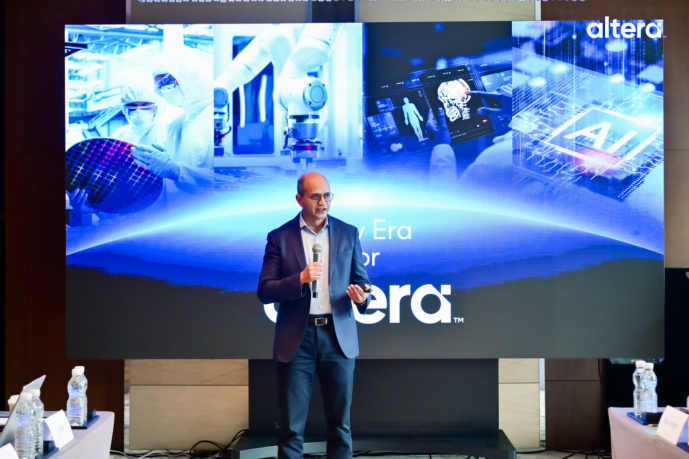 专访Altera CEO Raghib Hussain：独立后首次访华，FPGA如何成为AI时代的“基础算力底座”？_独立近半年,altera ceo火速访华:深耕中国三十年再出发-CSDN博客