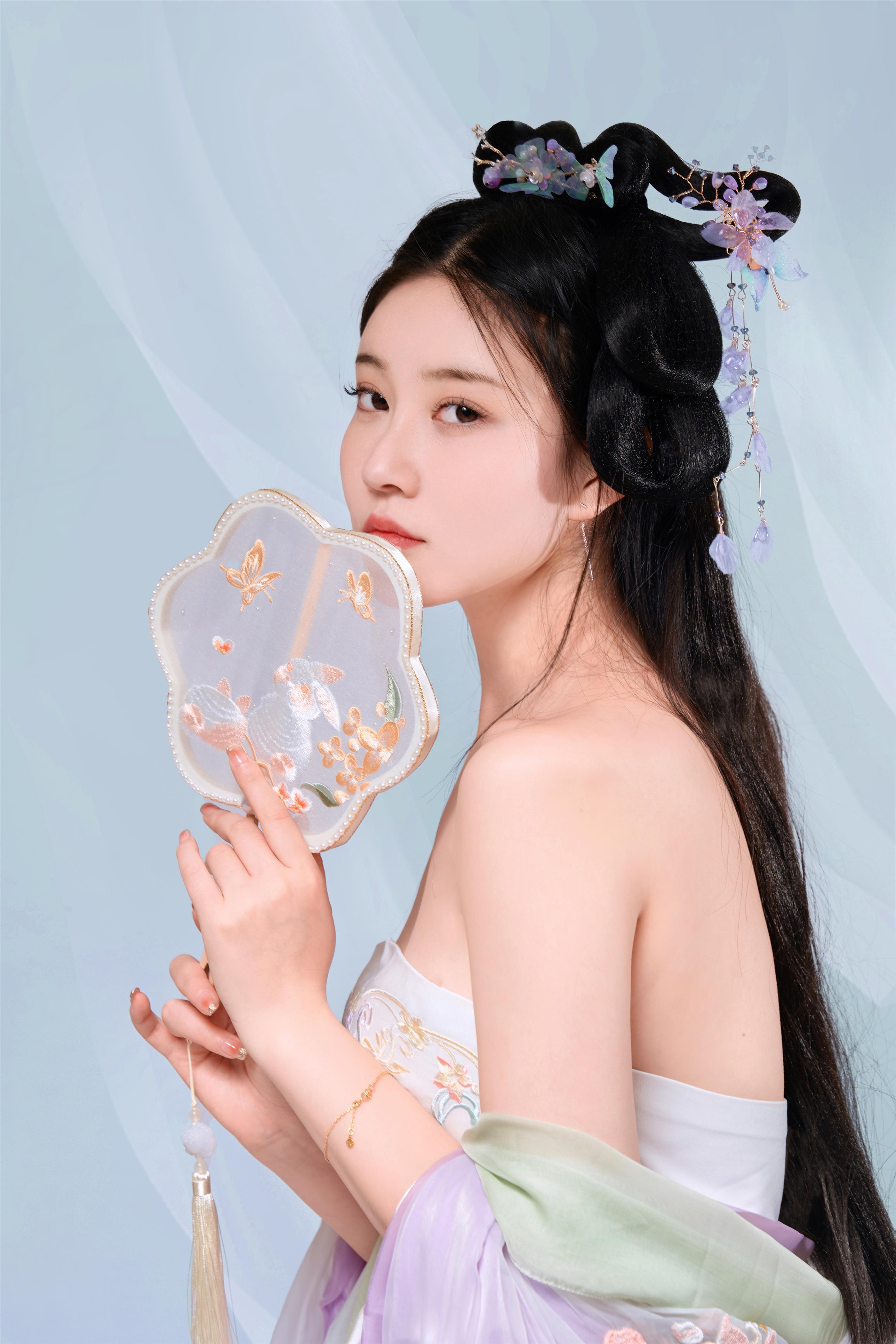 年年Nnian – 全套124期写真合集&随包视频【37.5G】-CSDN博客