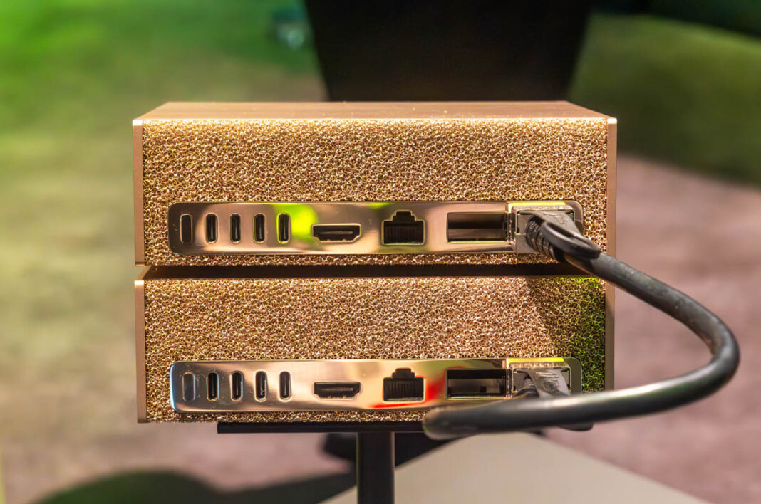 NVIDIA DGX Spark 是一款专为横向扩展集群而设计的微型 128GB AI 迷你超级电脑_nvidia dgx 进风-CSDN博客