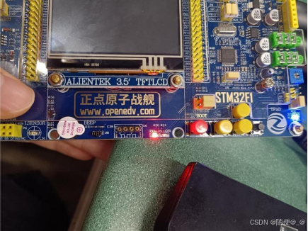 STM32F10X LED B5和E5交替亮灯-CSDN博客