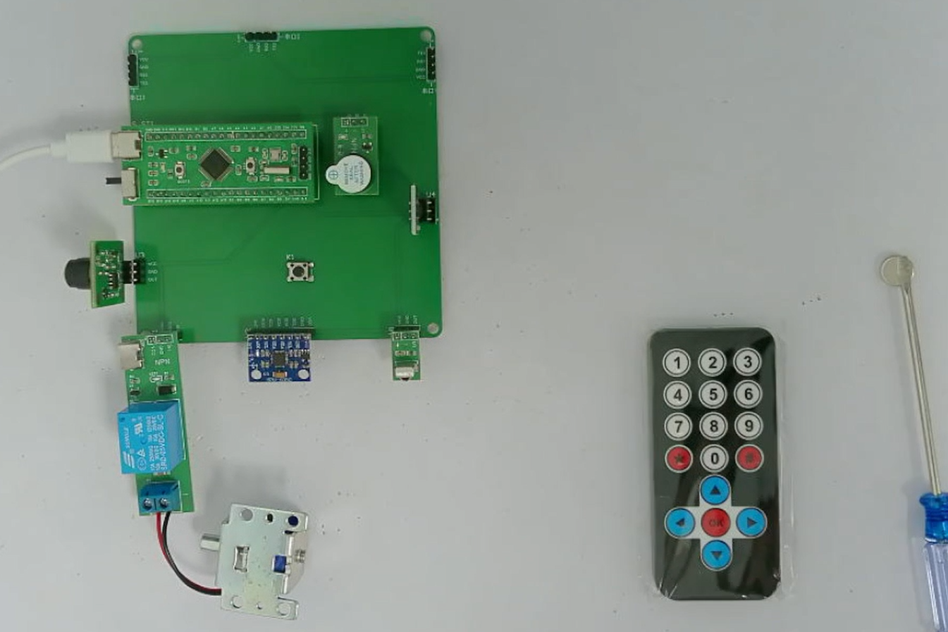【单片机毕业设计】【dz-1114】基于单片机的汽车中央门锁控制系统的设计-CSDN博客