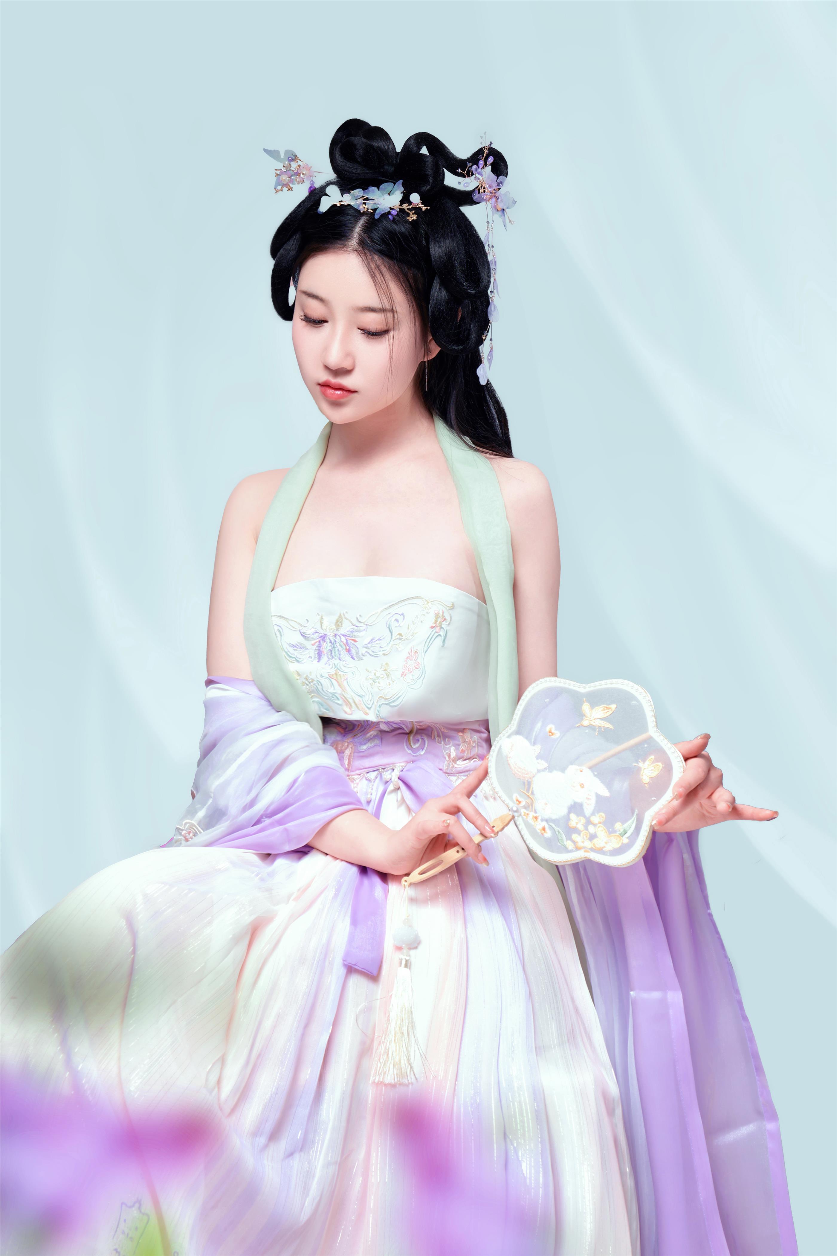 年年Nnian – 全套124期写真合集&随包视频【37.5G】-CSDN博客