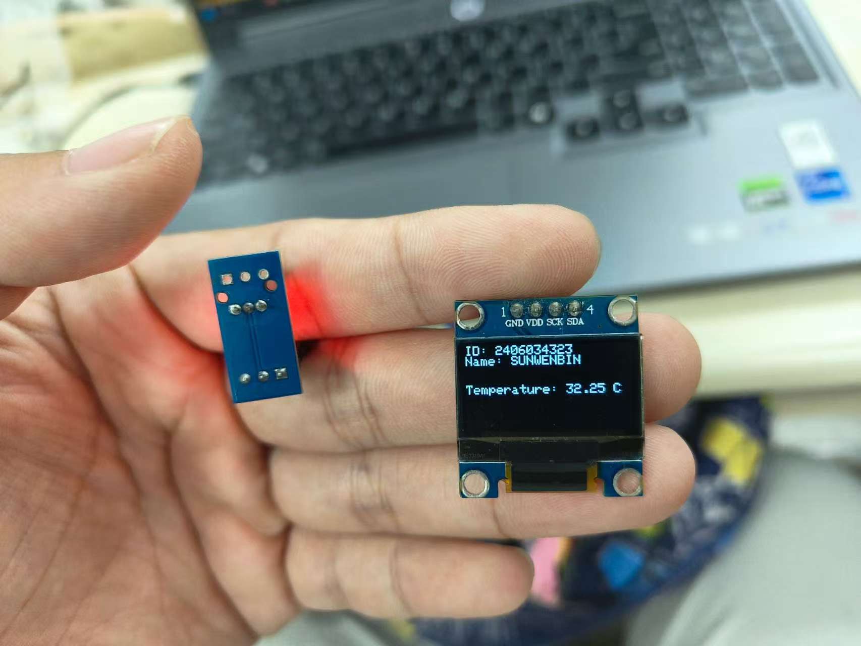 18B20温度采集显示-CSDN博客