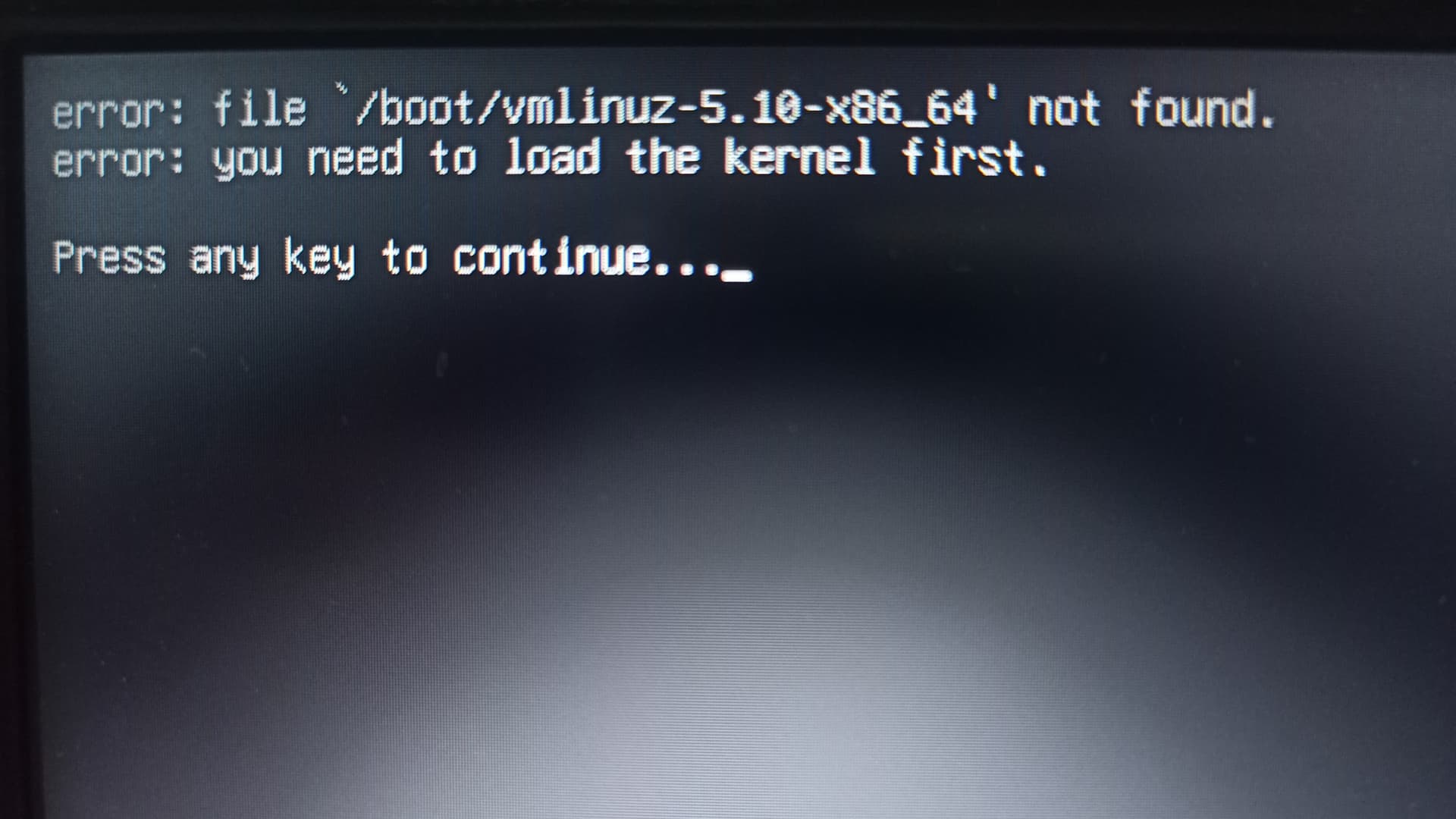 linux: 通过ISO安装系统时，GRUB加载成功但无法找到系统盘或内核映像的调试指南_grub you need to load the kernel first-CSDN博客