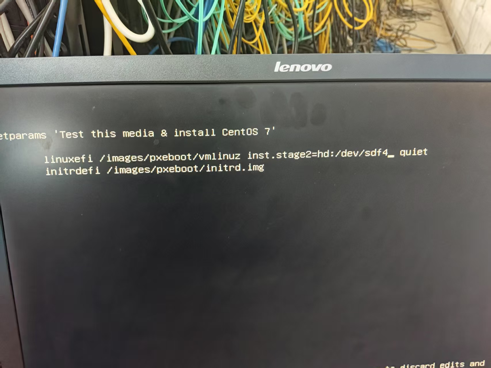 CentOS 7.9 安装操作系统时卡在starting dracut initqueue hook问题结解决_centos安装卡在starting dracut-CSDN博客