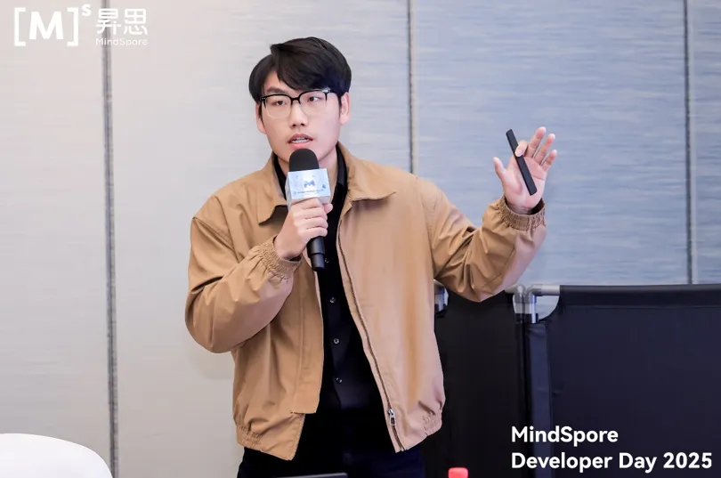 一键部署，开箱即用！MindSpore加速DeepSeek大模型推理研讨成功举办_华为mindspore团队 潘少武-CSDN博客