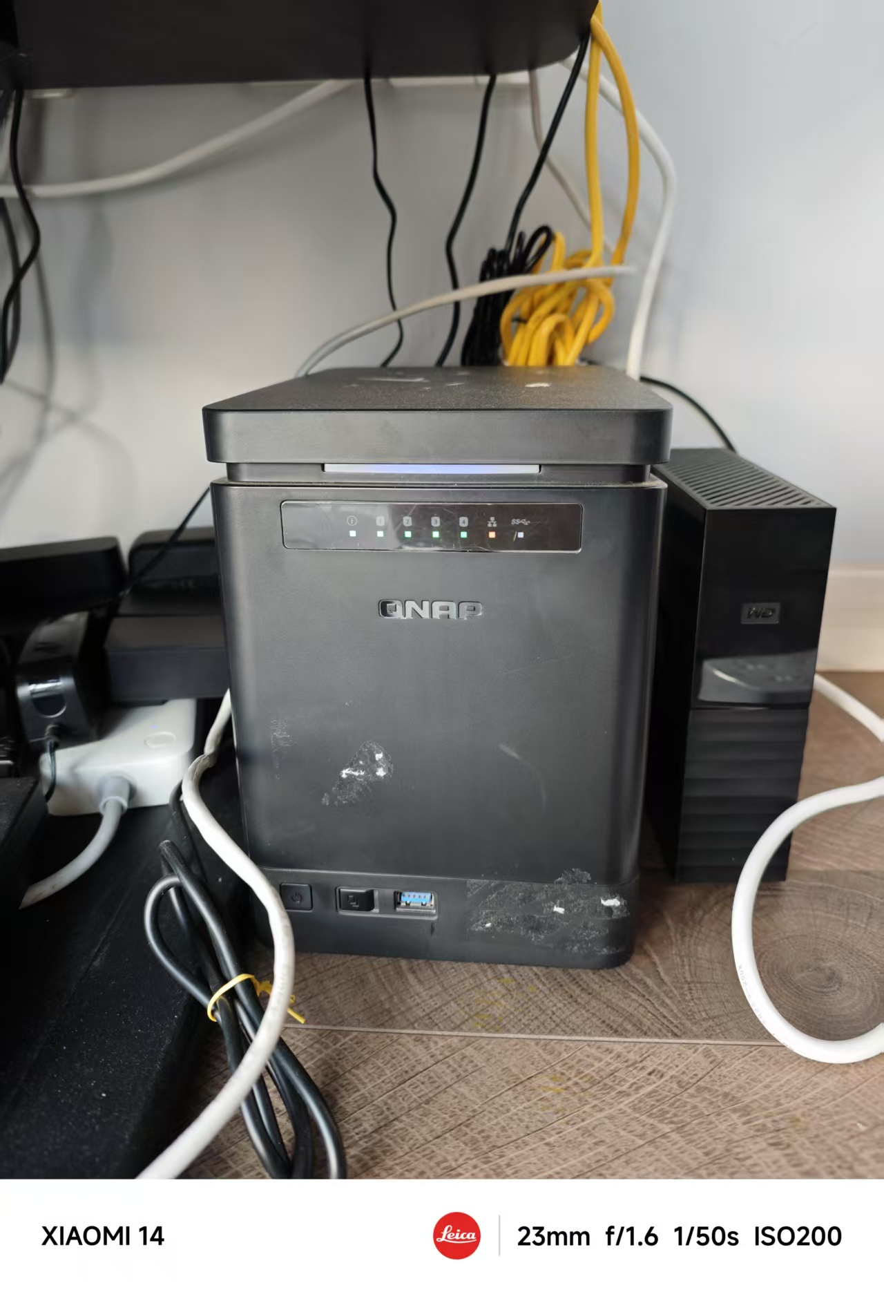 如何设置家用威联通 NAS UPS 断电后自动关机并通知其他设备?-CSDN博客