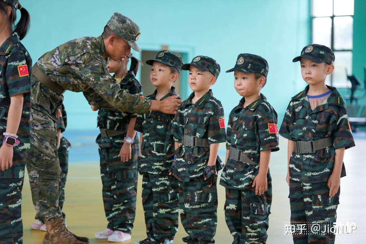 Layernorm 原理解析_layer norm举例-CSDN博客