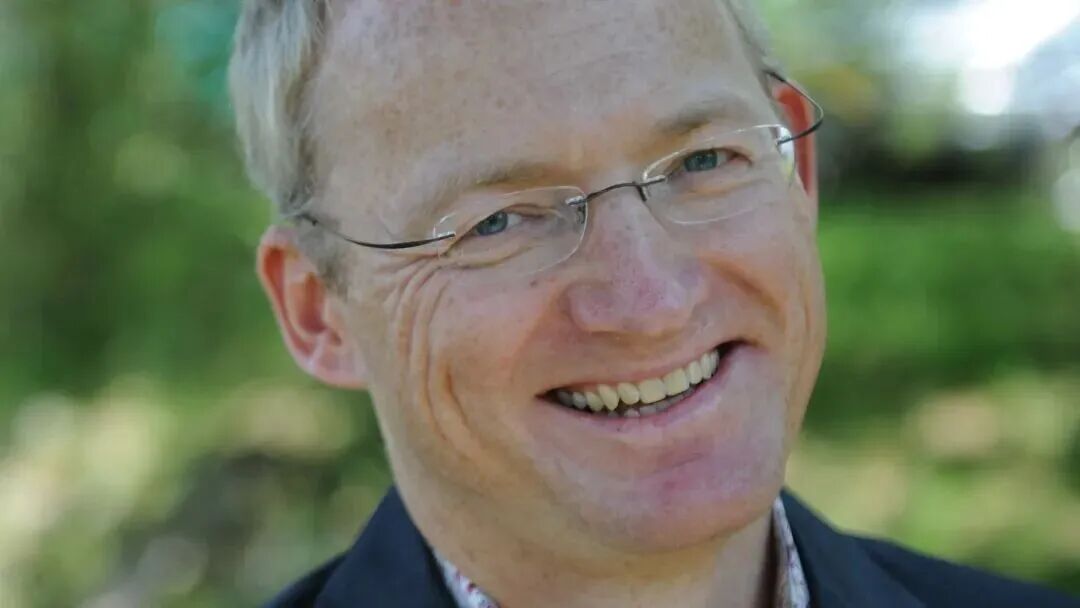 专访澳洲院士Toby Walsh：AI 终将领跑数学与科学，但人类艺术创造力难以替代丨智源独家-CSDN博客