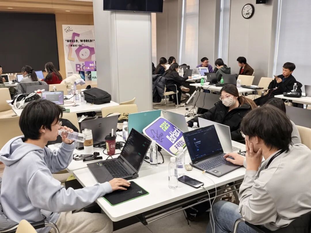 链动创新，共赴热爱！AtomGit 亮相 BoHack 2025 天津黑客松-CSDN博客