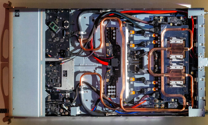 一文读懂：到底什么是 NVIDIA GB300 NVL72 系统？-CSDN博客