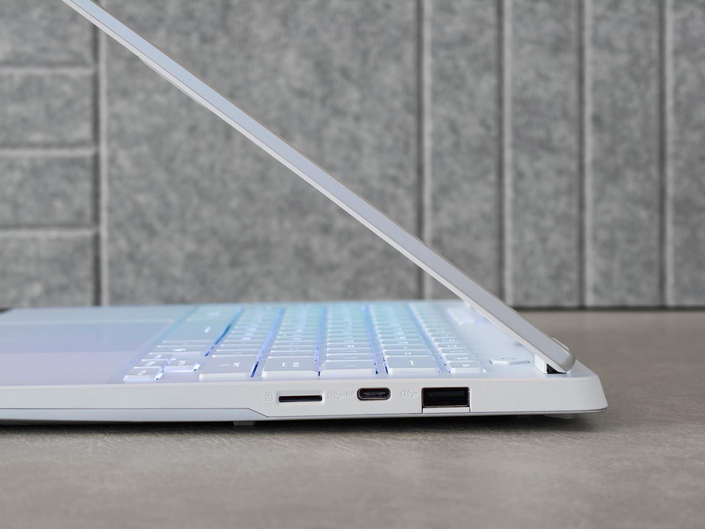 高性能轻薄本新王登基：AMD 锐龙 AI 300 + RTX 5060 的华硕天选 Air 2025_天选air 2025-CSDN博客