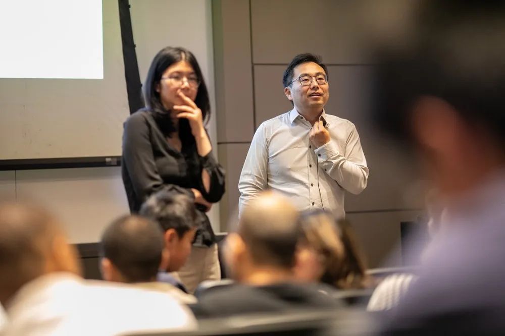 刚刚，苹果华人AI高管被挖！交大校友，薪酬数千万刀，小扎狂挖硅谷墙角 毕树超、Huiwen Chang、Ji Lin、任泓宇、余家辉、赵晟佳、Pei Sun，他们都在国内完成了本科教育，毕业 ...