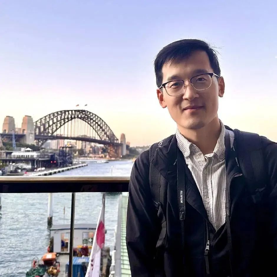 DeepSeek浪潮下如何撑过35岁职场危机？跨界程序员：我不焦虑，40岁就退休｜CodeMaster#3_开源_GitCode-GitCode 开源社区